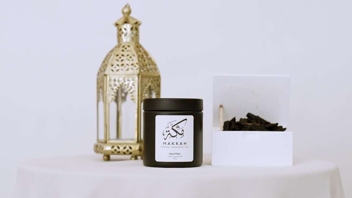 Makkah | Masjid Al Haraam | Kaaba Kiswa Scented Crackling Wood Candle ...