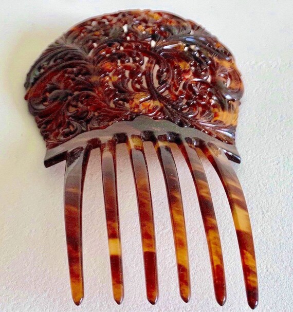 Pierced Celluloid Tortoiseshell Pieneta Hair Comb - Gem