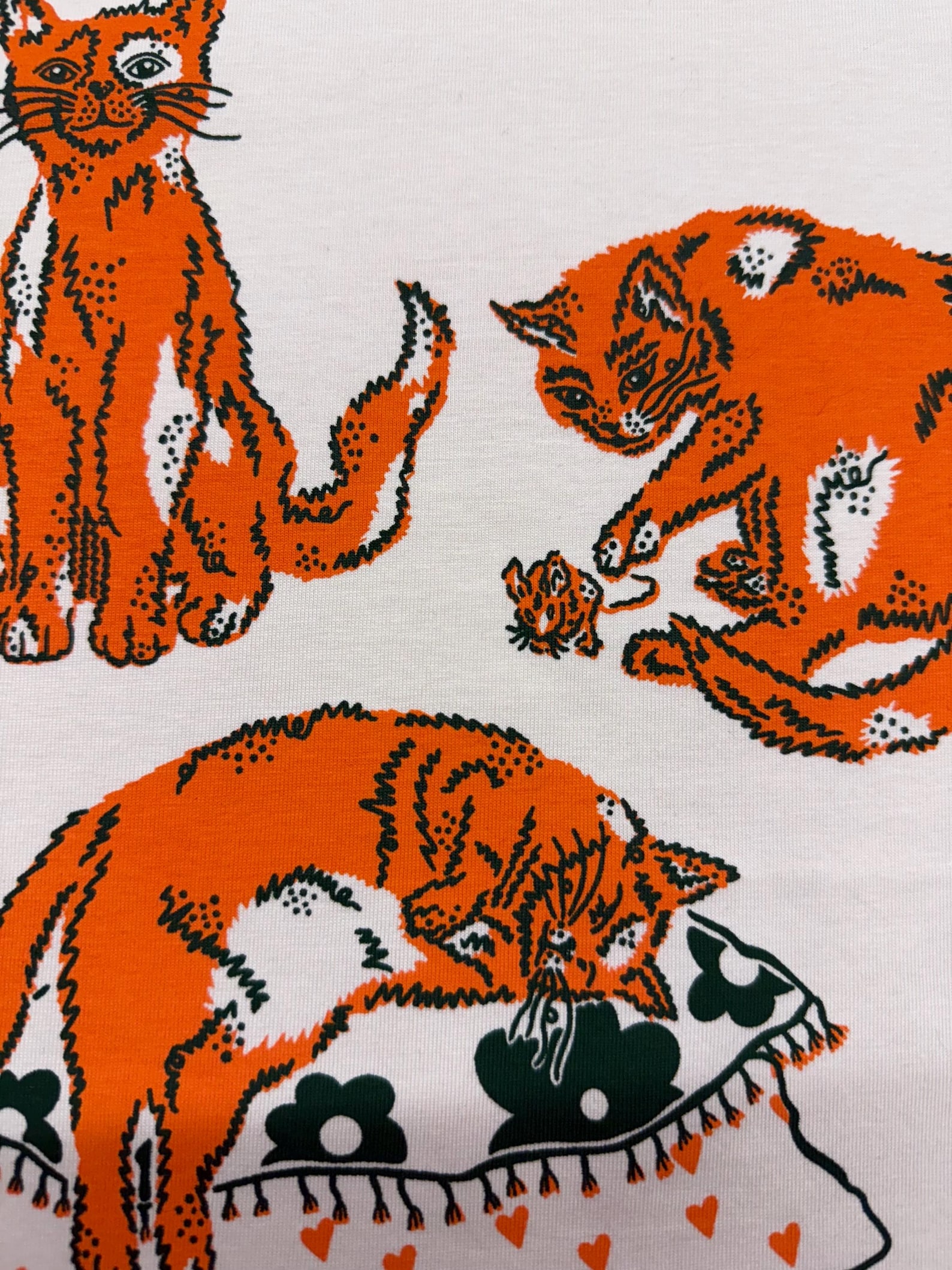 Cosy Cat T-shirt/ Cat Print Tee/ Cat Lover Gift/ Hand Screen Printed ...