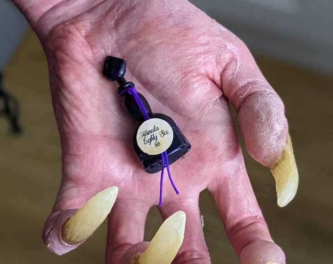 Formula 86 Delayed Action Mouse Maker Witches Potion Bottle Prop ...