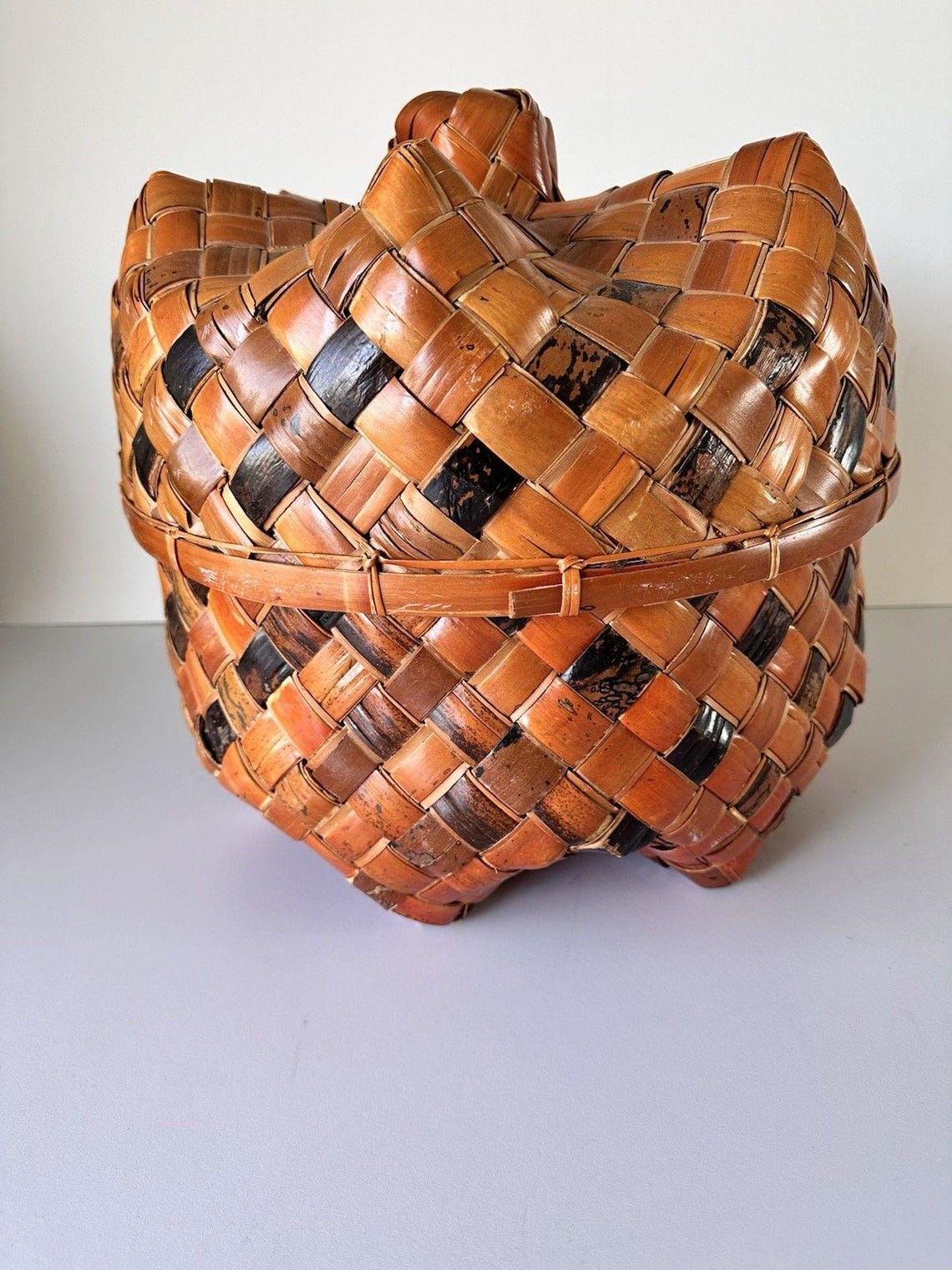 Antique Hand Woven Karagumoy Filipino Two Toned Grain Basket 13" X 14 ...