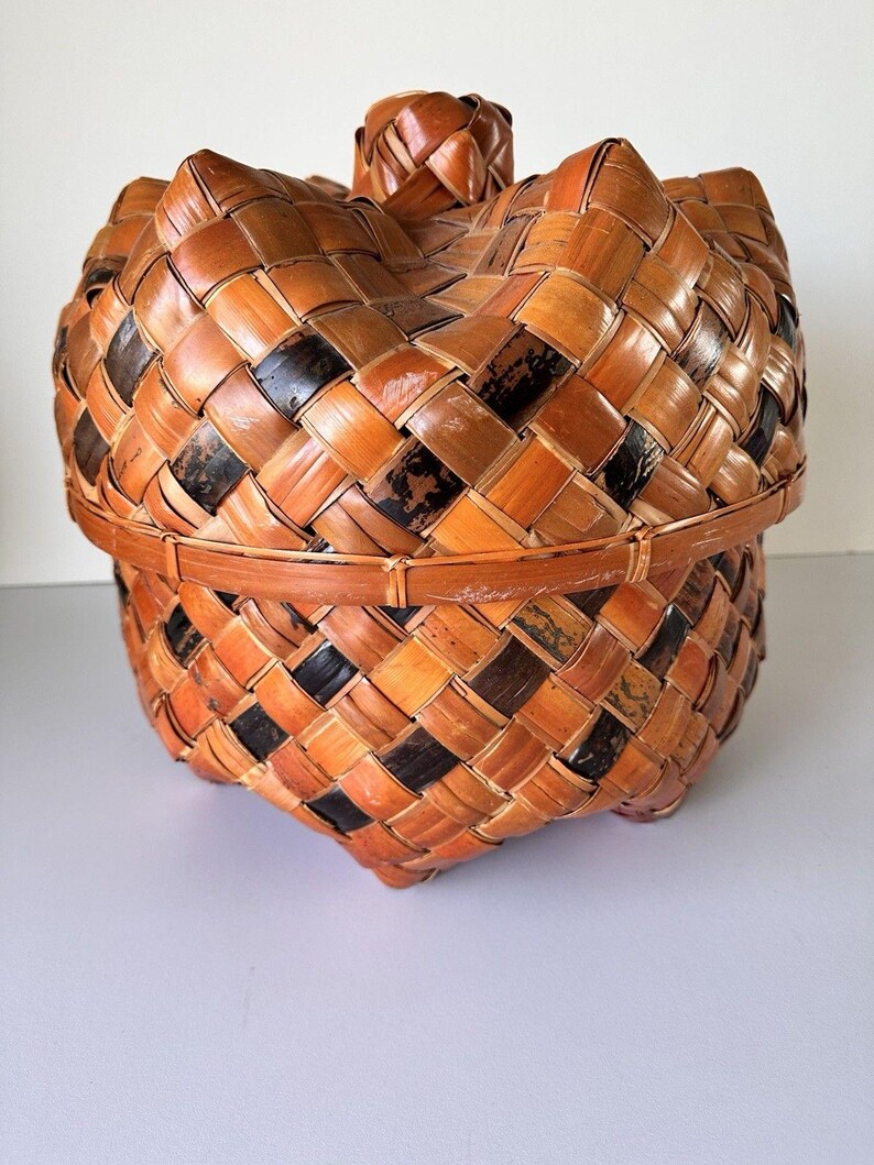 Antique Hand Woven Karagumoy Filipino Two Toned Grain Basket 13" X 14 ...