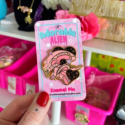 Alien Enamel Pin | Etsy