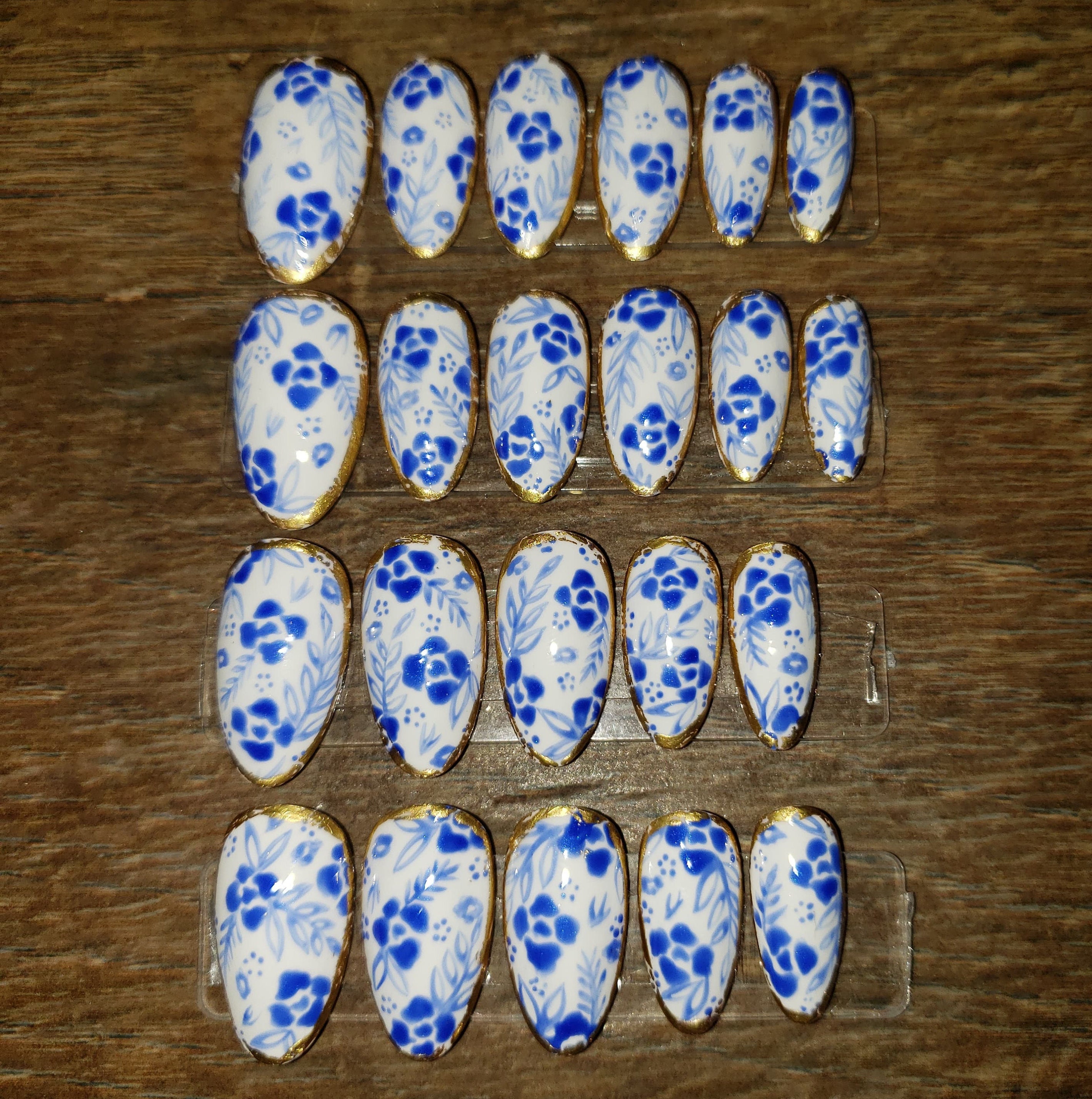 Blue Delft Floral Porcelain Hand-painted Press-on Nails - Etsy