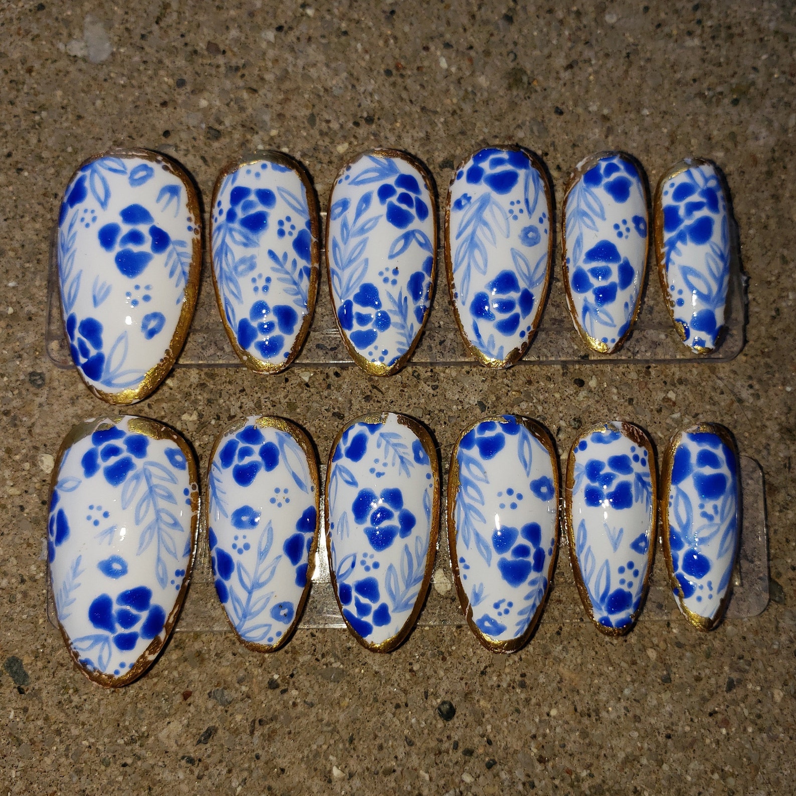 Blue Delft Floral Porcelain Hand-painted Press-on Nails - Etsy