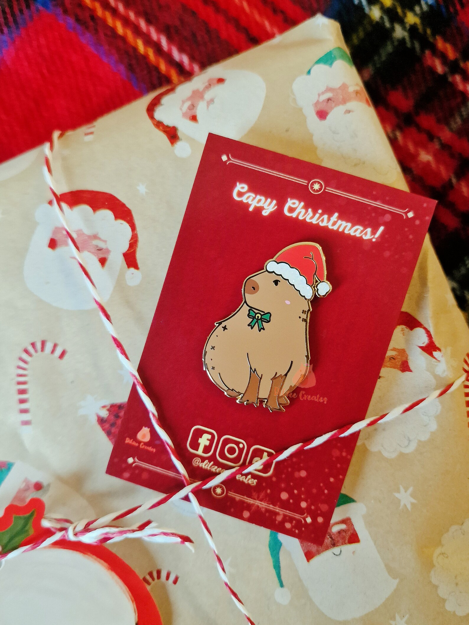 Capy Christmas Pin - Etsy