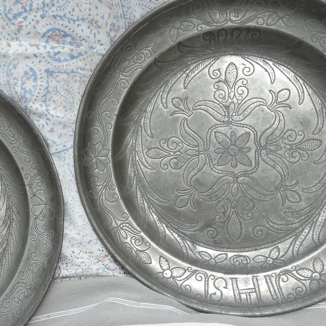 Pair C18th Wriggle Engraved Pewter Chargers/altar Plates/religious ...
