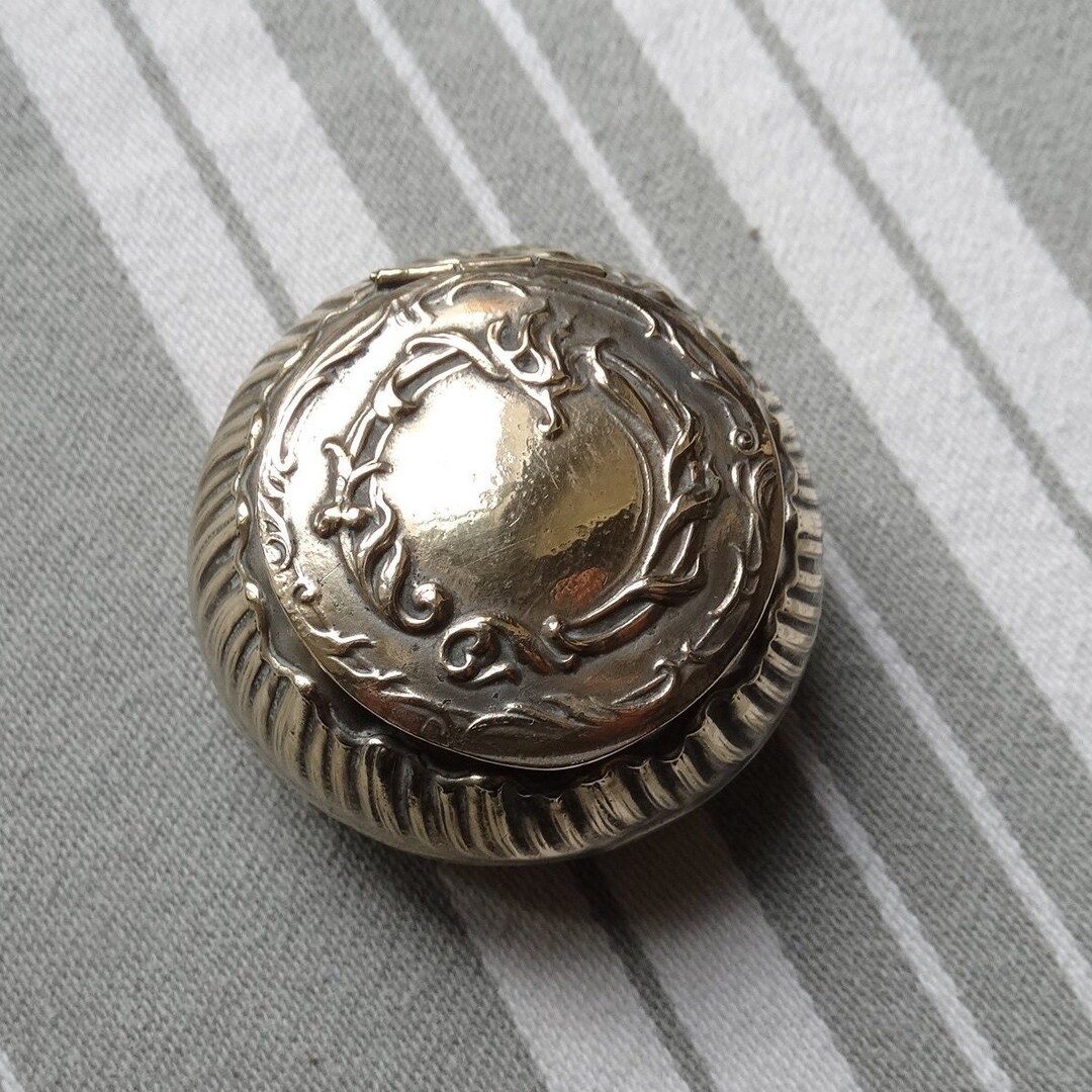 Art Nouveau Brass Patch or Powder Box/antique Pill Box/small Round ...