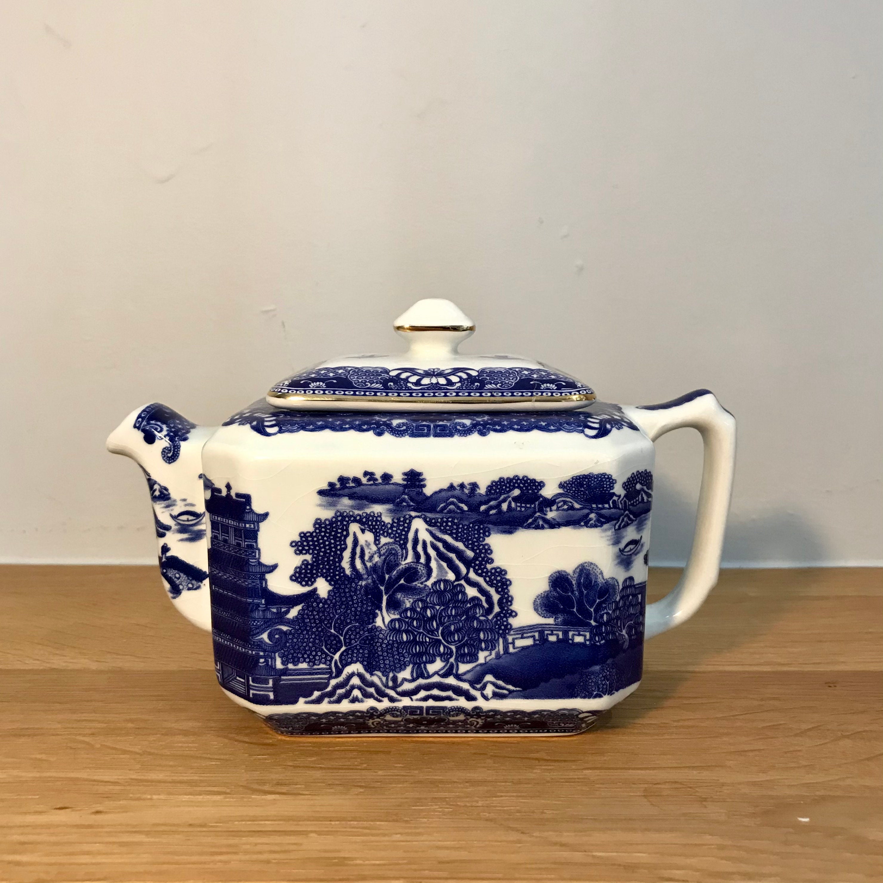 Ringtons Teapot made by Wade Ceramics 1996 based on original | Etsy