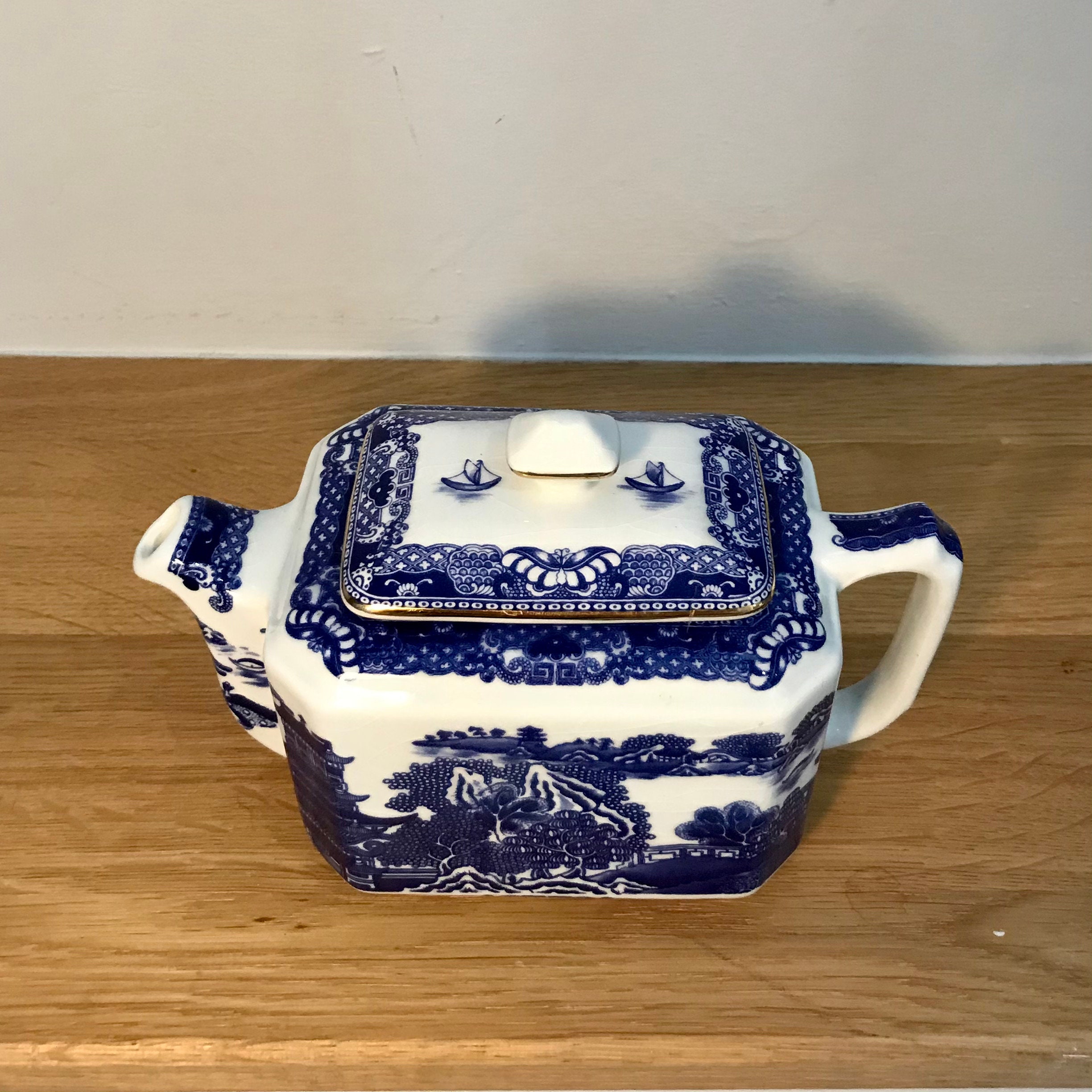 Ringtons Teapot made by Wade Ceramics 1996 based on original | Etsy