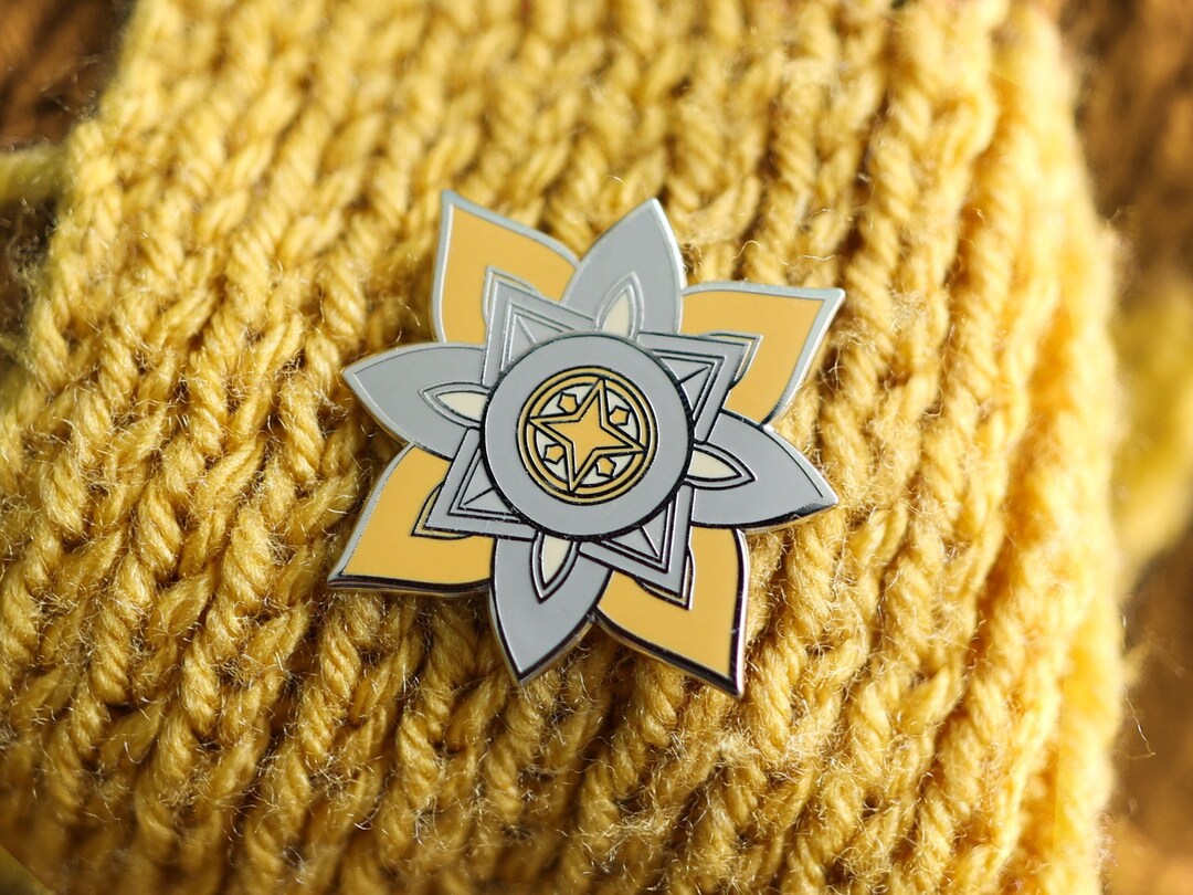 Albedo Genshin Impact Enamel Pin | Solar Isotoma Alchemist Metal Flower ...