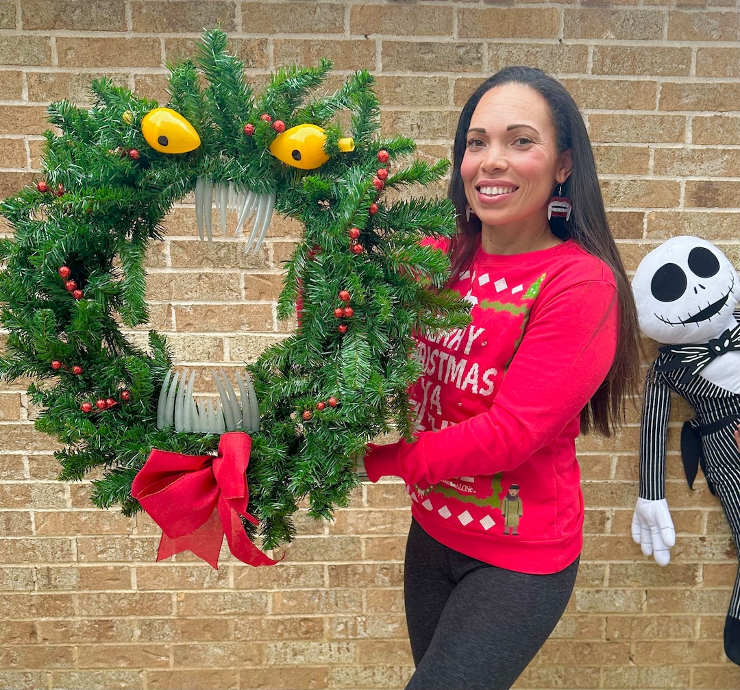 Monster Eating Creepmas Front Door Wreath With Lights, Fang Spookmas ...