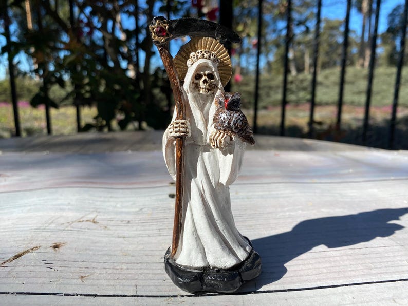 Santa Muerte Color White 5.5" Holy Death Statue / Grim Reaper / Curada ...