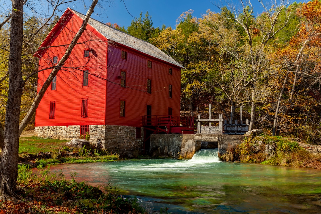 The Alley Spring Mill is Located in the Ozark National Riverways Near ...