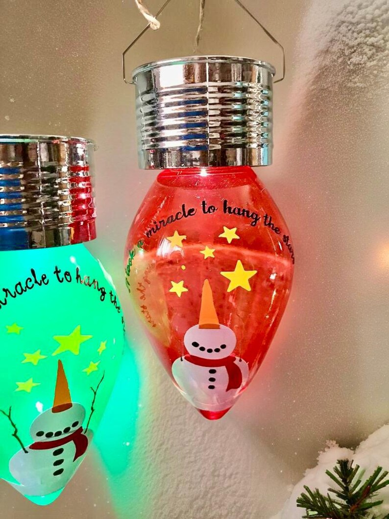 Solar Christmas Bulb Lights ~ Yellow Green Blue or Red With Sentiment ...