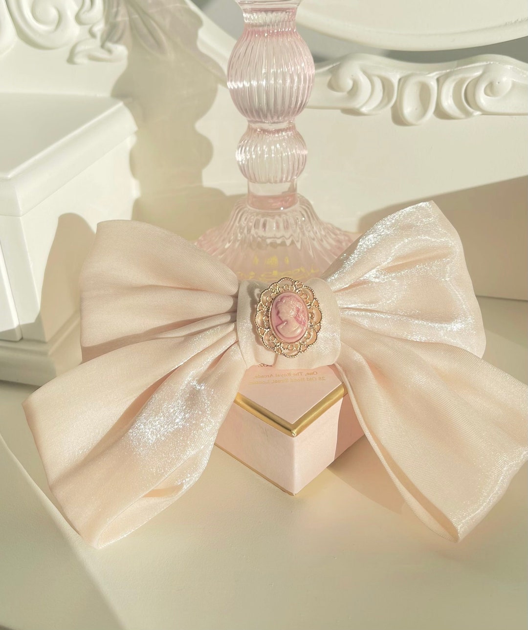Princess Hair Bow~ Comes Beautifully Gift Wrapped~handmade~princess ...