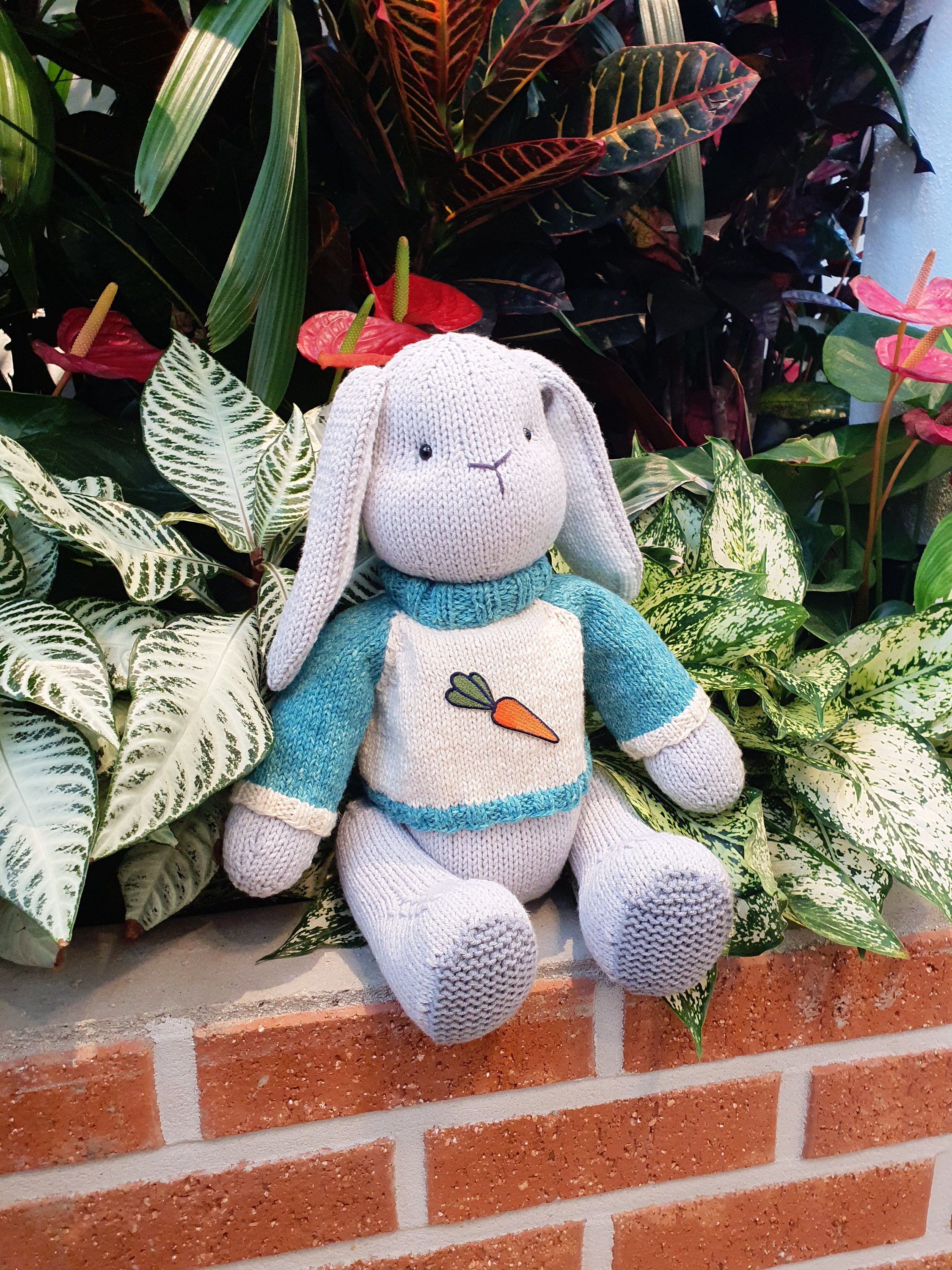 Rabbit on a Sweater Knitting PATTERN : Pattern PDF Instant Download ...