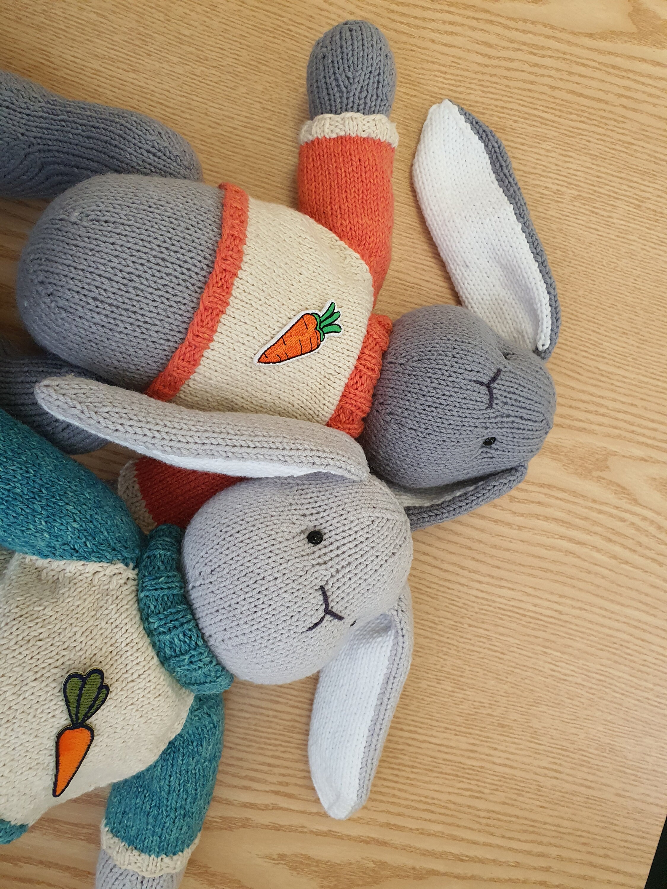 Rabbit on a Sweater Knitting PATTERN : Pattern PDF Instant Download ...