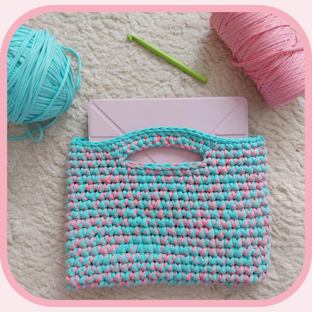 Easy Crochet Laptop Bag Pattern: Beginner-friendly Tutorial (PDF) - Etsy
