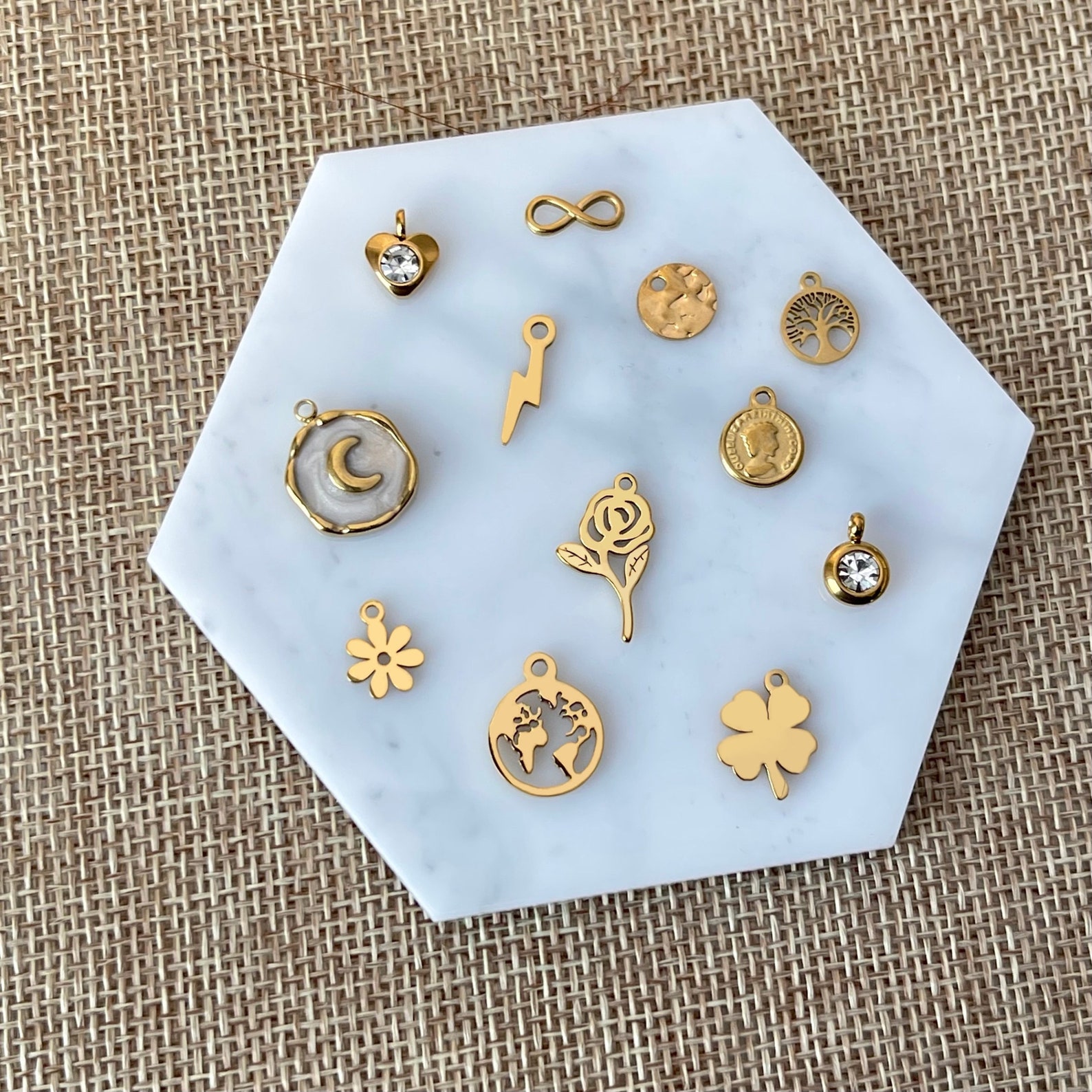 Simple Dainty Mini Gold Daisy Flower Stainless Steel Necklace ...