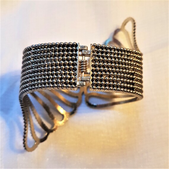 Cool Vintage Hinged Brass Bangle. Old style elegance … - Gem