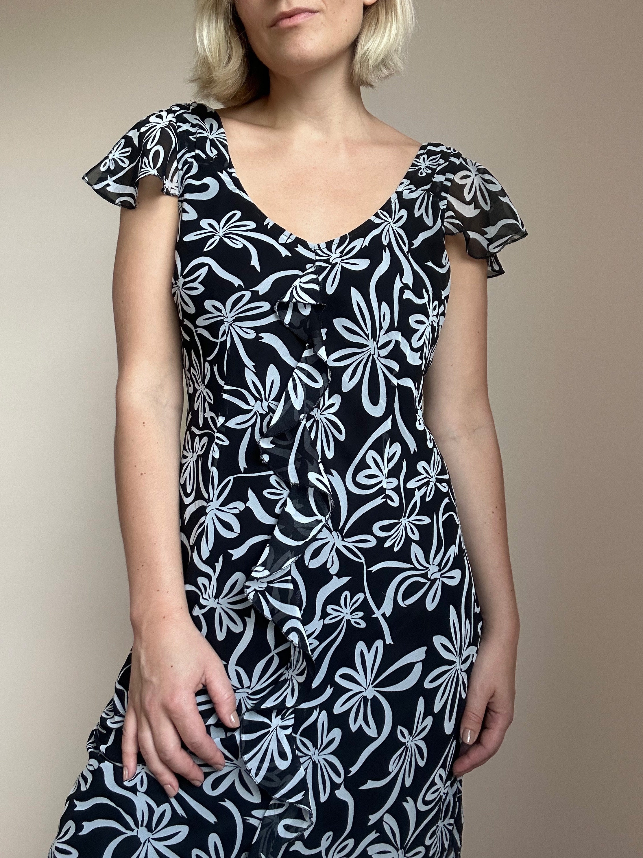 Romantic Vintage Ruffle Dress in Black Scoop Neck Light Summer Dress ...