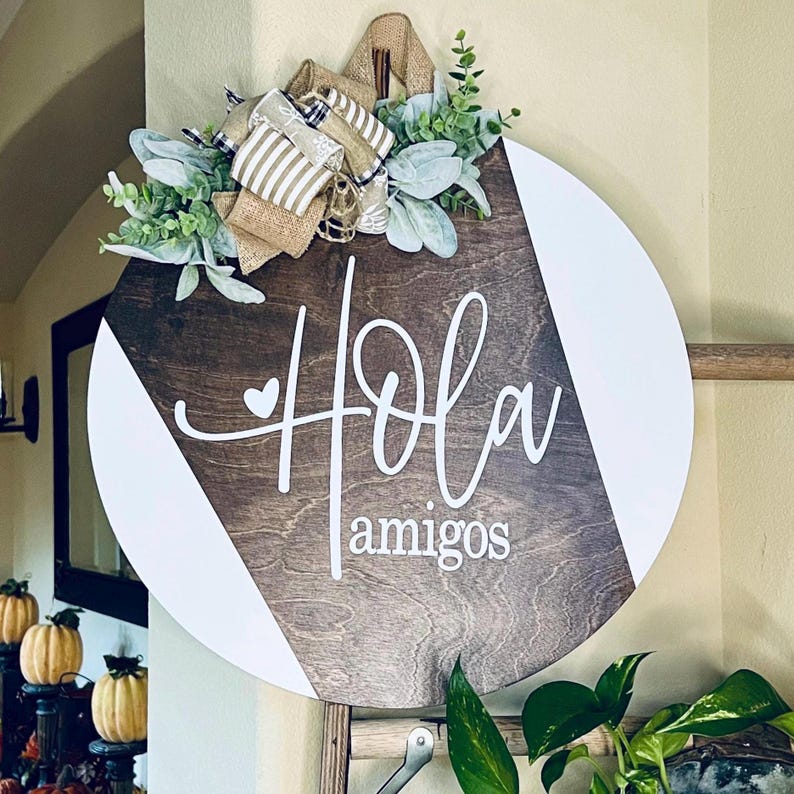 Hola Amigos Wood Door Sign: Spanish Welcome Wreath - Etsy