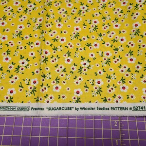 Windham Fabrics Sugar Cube Falling Daisies 52741-2 Roses Cotton Fabric - Etsy