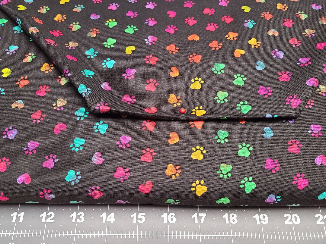 Timeless Treasures Tie Dye Footprints on Black Fabric Sewing Quilting ...