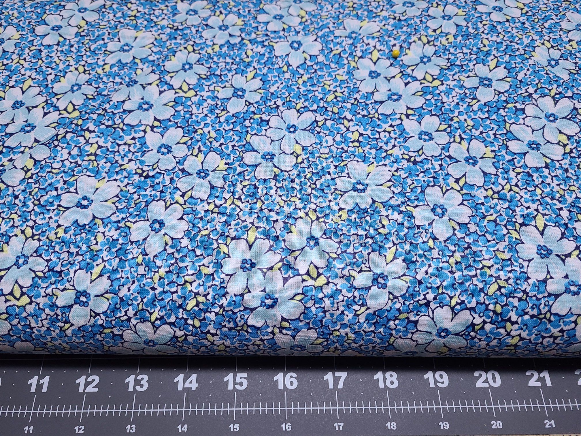 Quilters Calico 366 Acolchado de tela Artesanía Máscaras Cosiendo ...