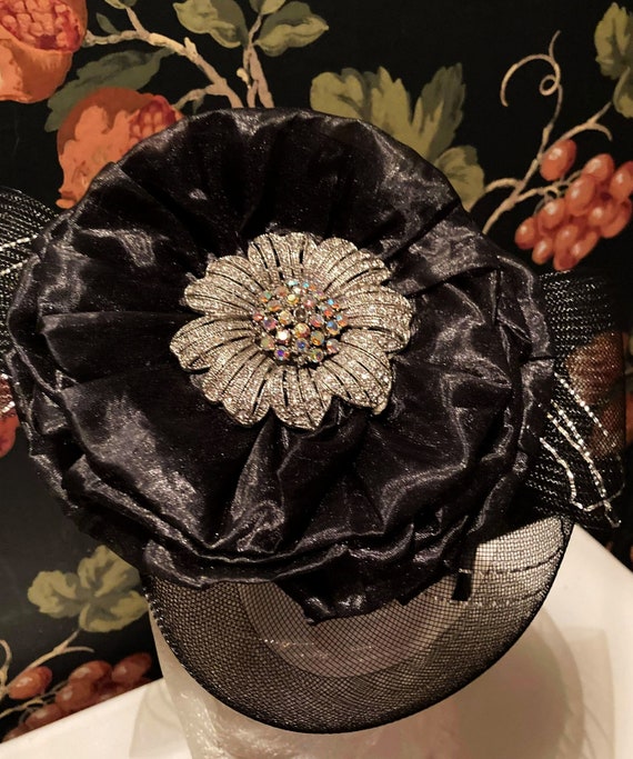 Black net hat rose flower fascinator vintage netti… - Gem