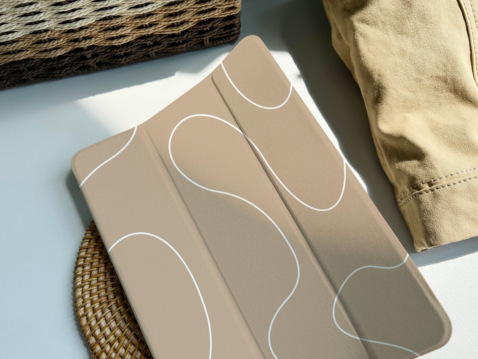 Coffee Line Aesthetics Magnetic Smart Case Cover iPad 9 Case, iPad Mini ...
