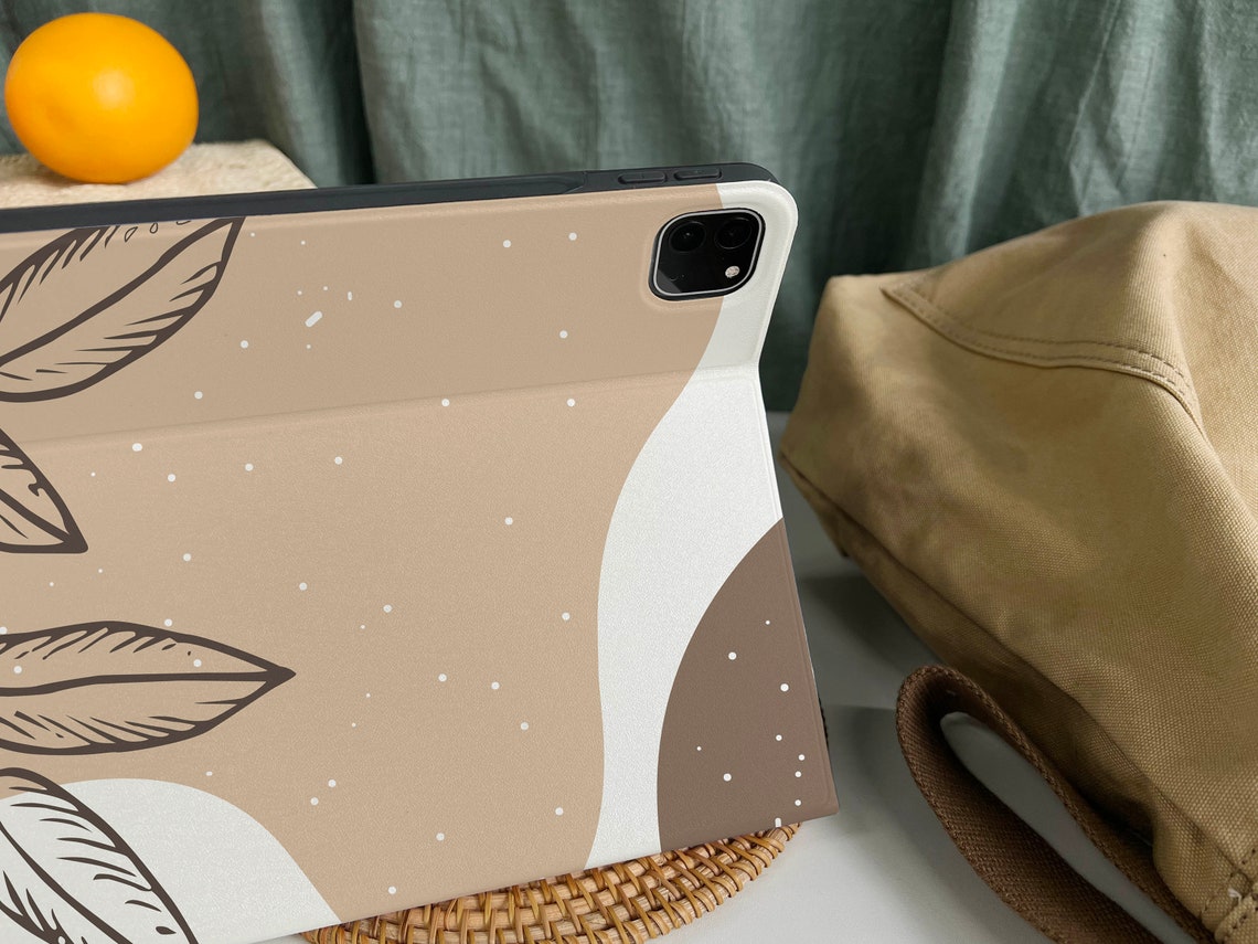 Brown Snowy Leaves Magnetic Smart Case Cover iPad 9 Case, iPad Mini 6 ...