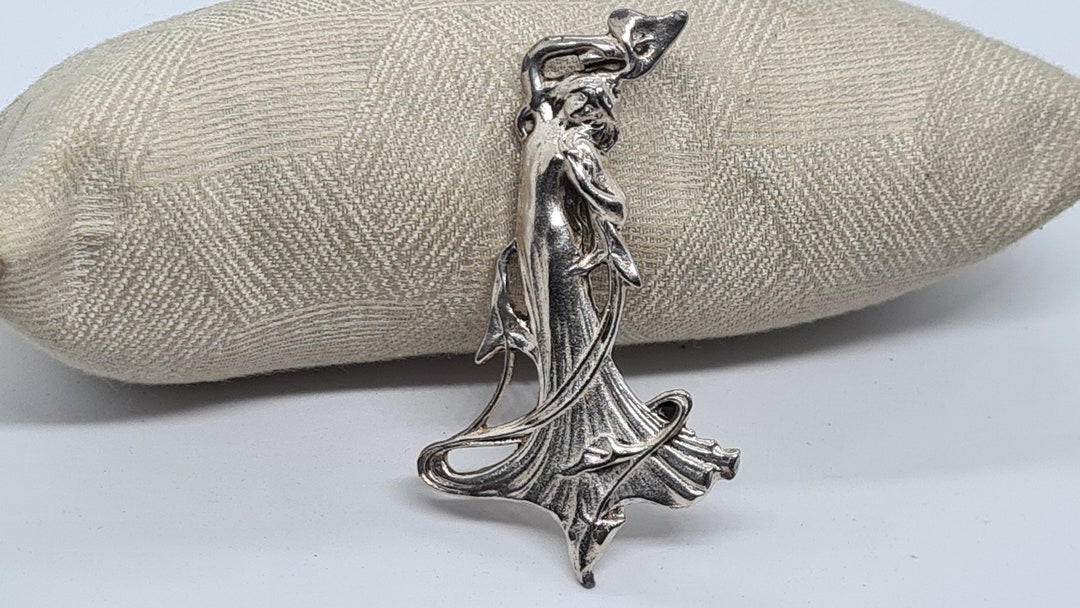 Vintage Large Stylized Art Nouveau Lady Brooch - Etsy