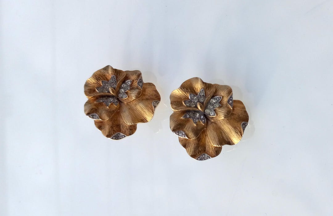 Crown Trifari Pansy Earrings, Clip on Gold, Plated, Rhinestone Crystals ...