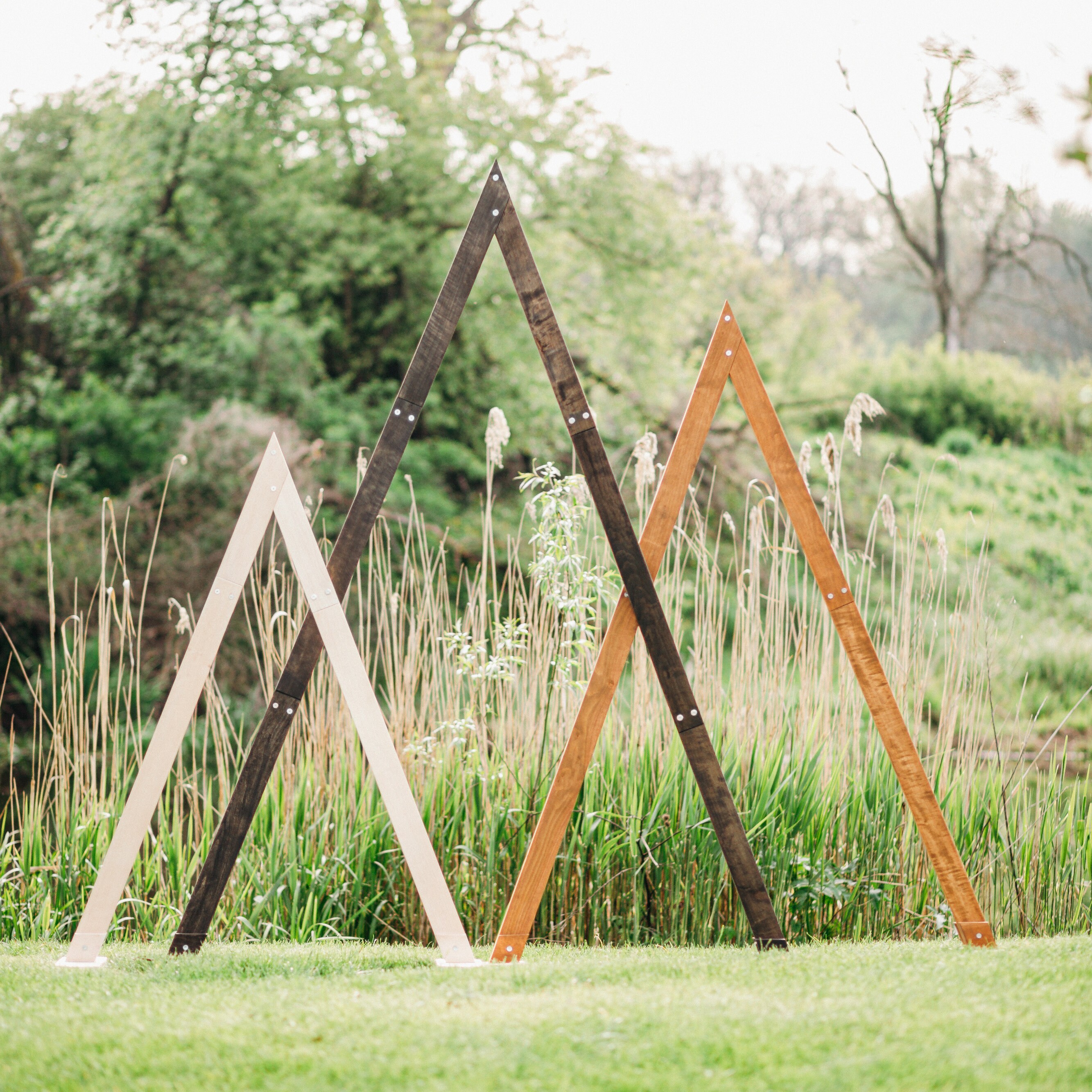 Wood triangle wedding arch 60 photos - Astyledwedding.com