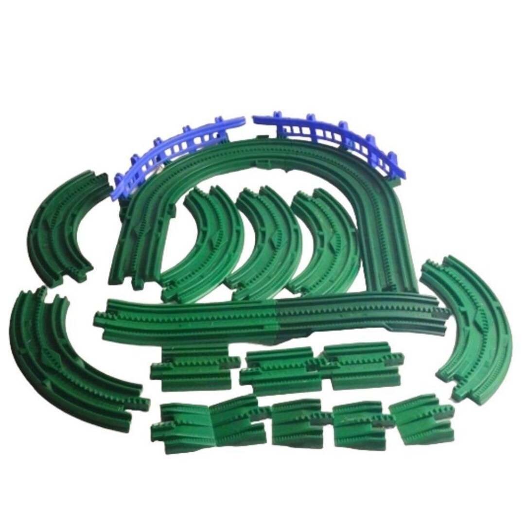 Geotrax Additional Green Railway Tracks Total 20 Pieces Elevation Ramps ...