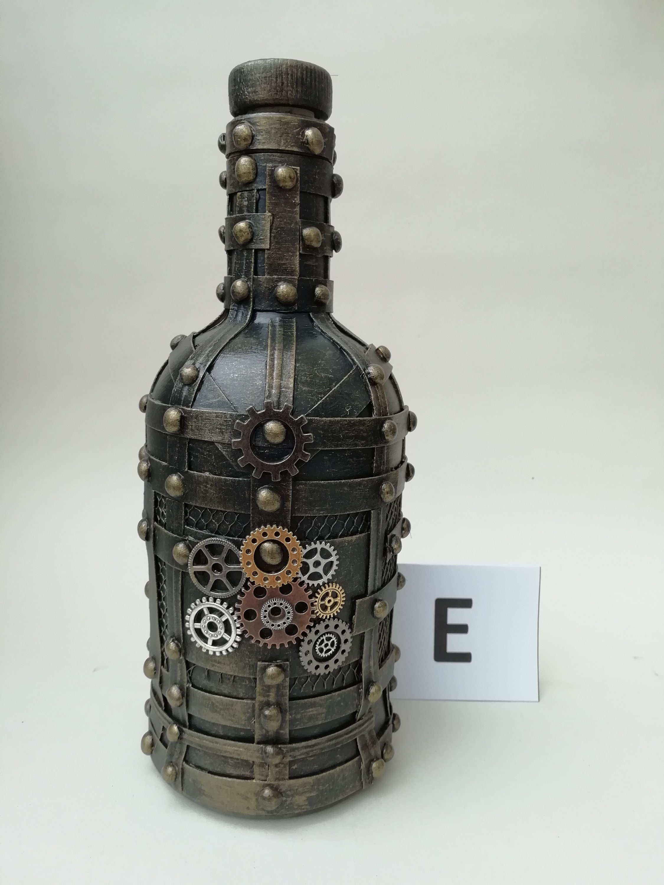 Round Steampunk Bottle / Vintage Gift / Bookish Gift - Etsy