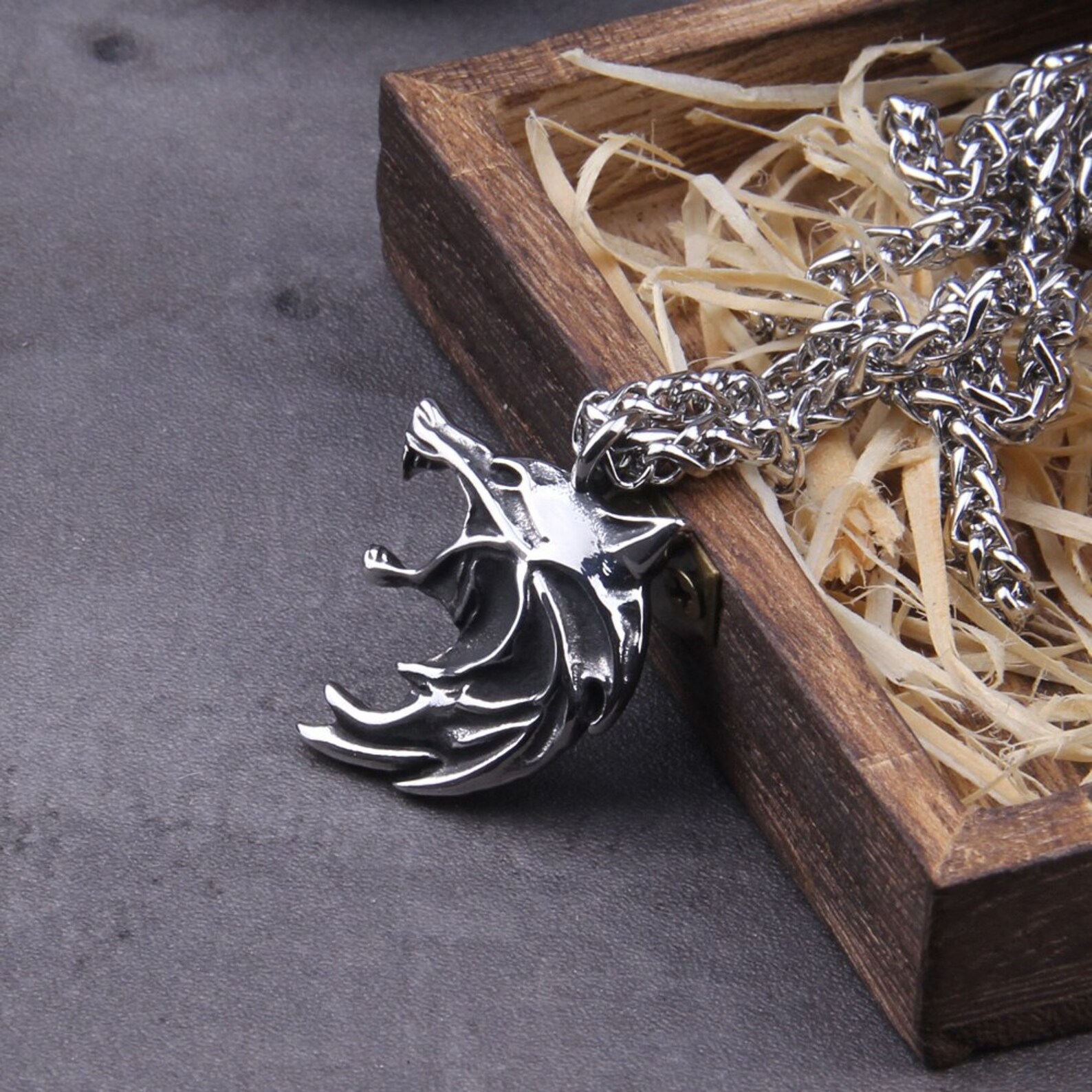 Witcher Wolf Pedant Geralt of Rivia- Official Witcher Netflix Medallion ...