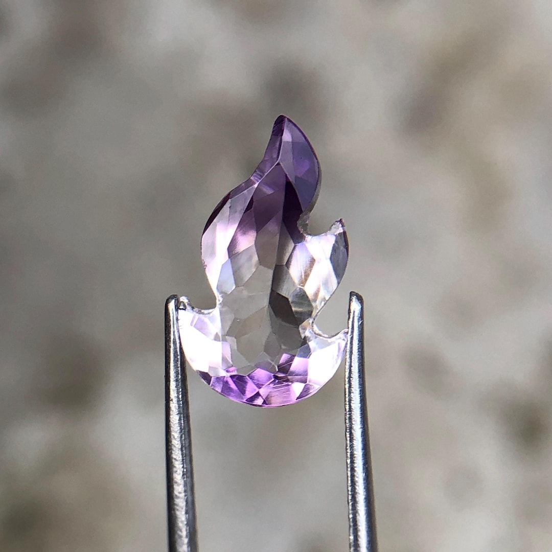 Rare Super Seven Amethyst Bi Colour Flame Cut Gemstone - 15.5 MM Bi ...