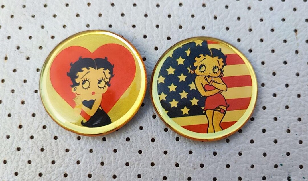 Betty Boop Badges Vintage Pair Cartoon Memorabilia Betty Boop Buttons ...