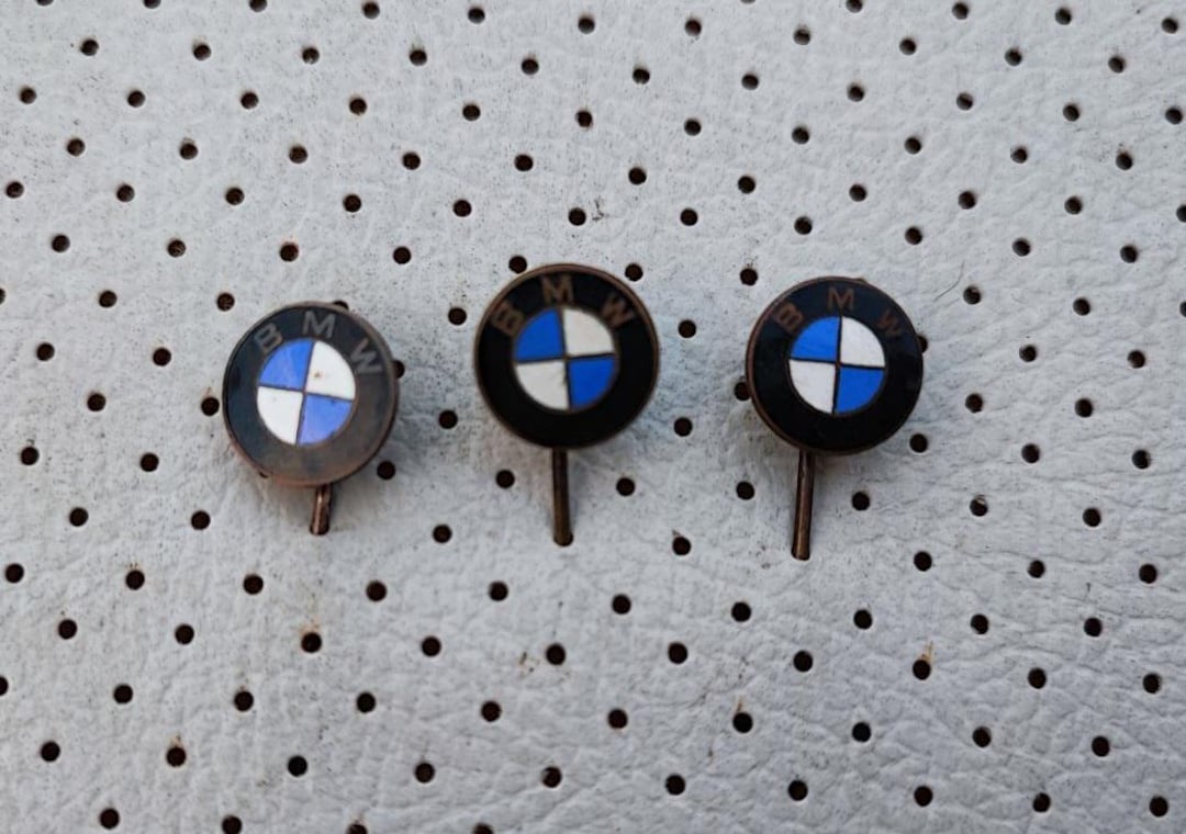 BMW Car Vintage Pins Collection for Sale 1980s BMW Enamel Badges ...