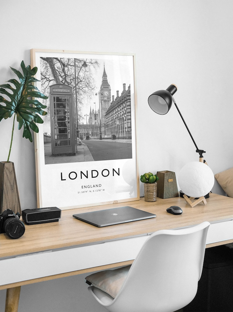 London Travel Poster: Black and White Minimalist Print - Etsy UK