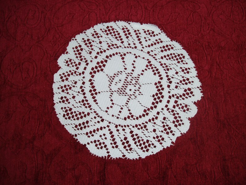 7 White Lace Place Settings. 24cm Diameter / Across. Cotton Lace ...