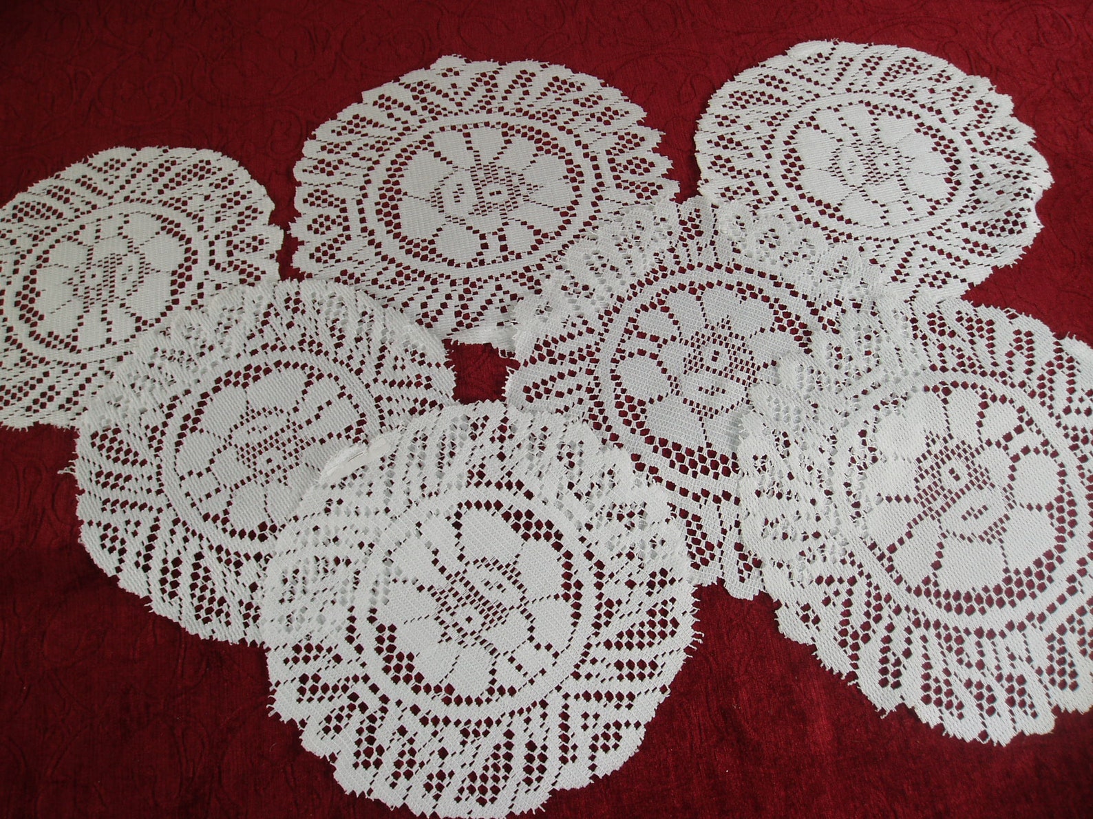 7 White Lace Place Settings. 24cm Diameter / Across. Cotton Lace ...