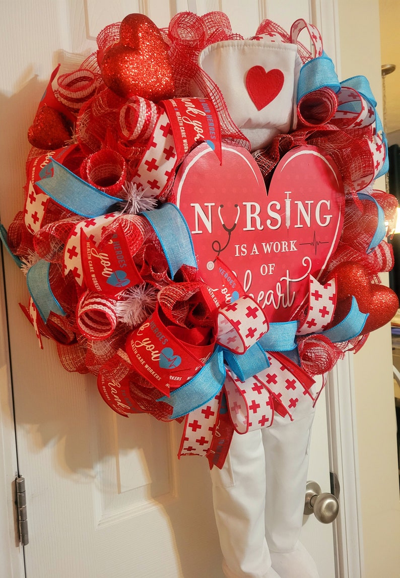 Nursing is a Work of Heart Door Wreath, Thank You Nurse Gift, Click ...