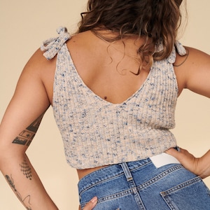 Knitting Pattern // Ribbed V-neck Cropped Tank Top - Etsy