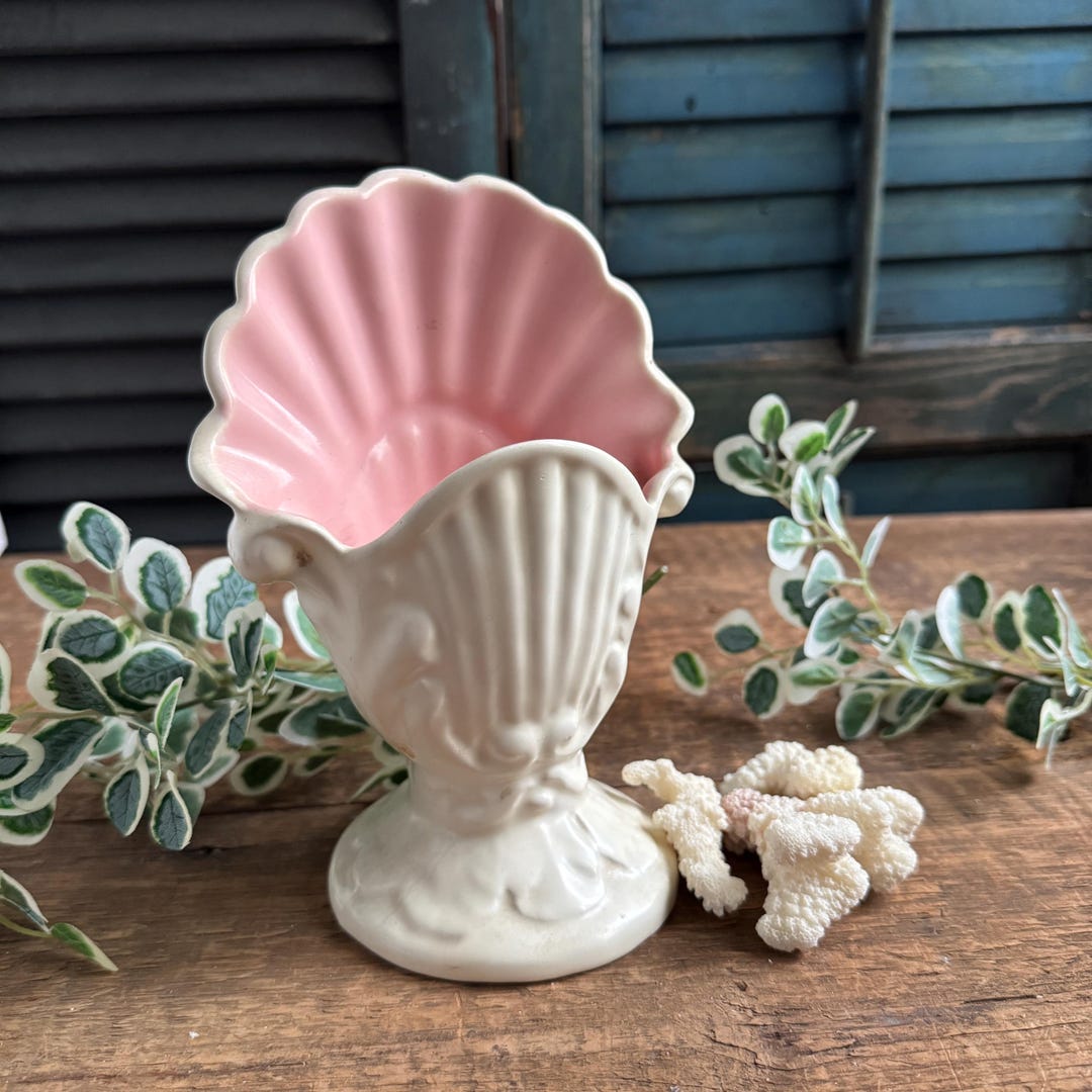 Vintage Shell Vase - Matte Cream and Pink - USA Pottery - Pink and ...