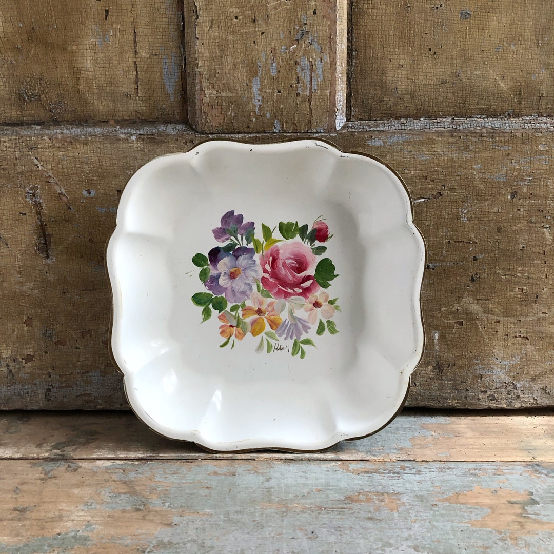 Vintage Hand Painted Tole Tray/bowl White With Scalloped - Etsy