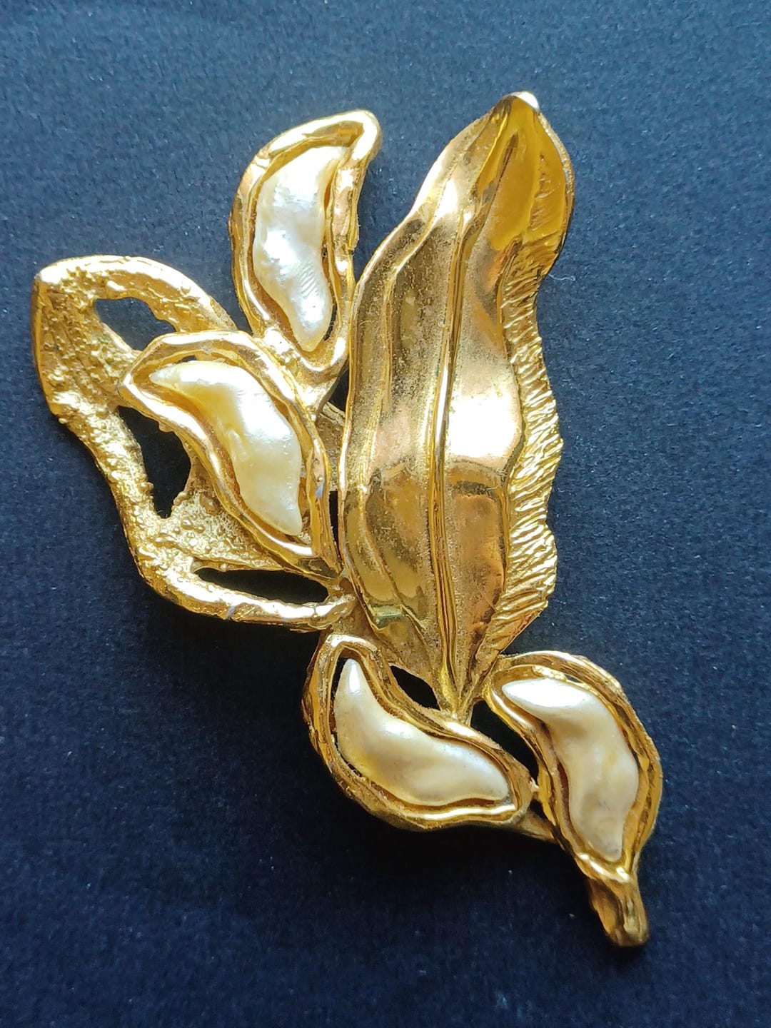 Trifari Gold Tone Leaves Brooch Jonathan Bailey Sculpturesque Vintage ...